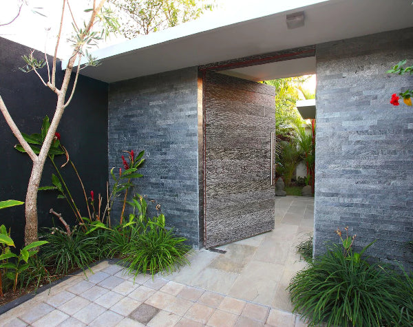 Wall | Silver Quartzite Strip Cladding