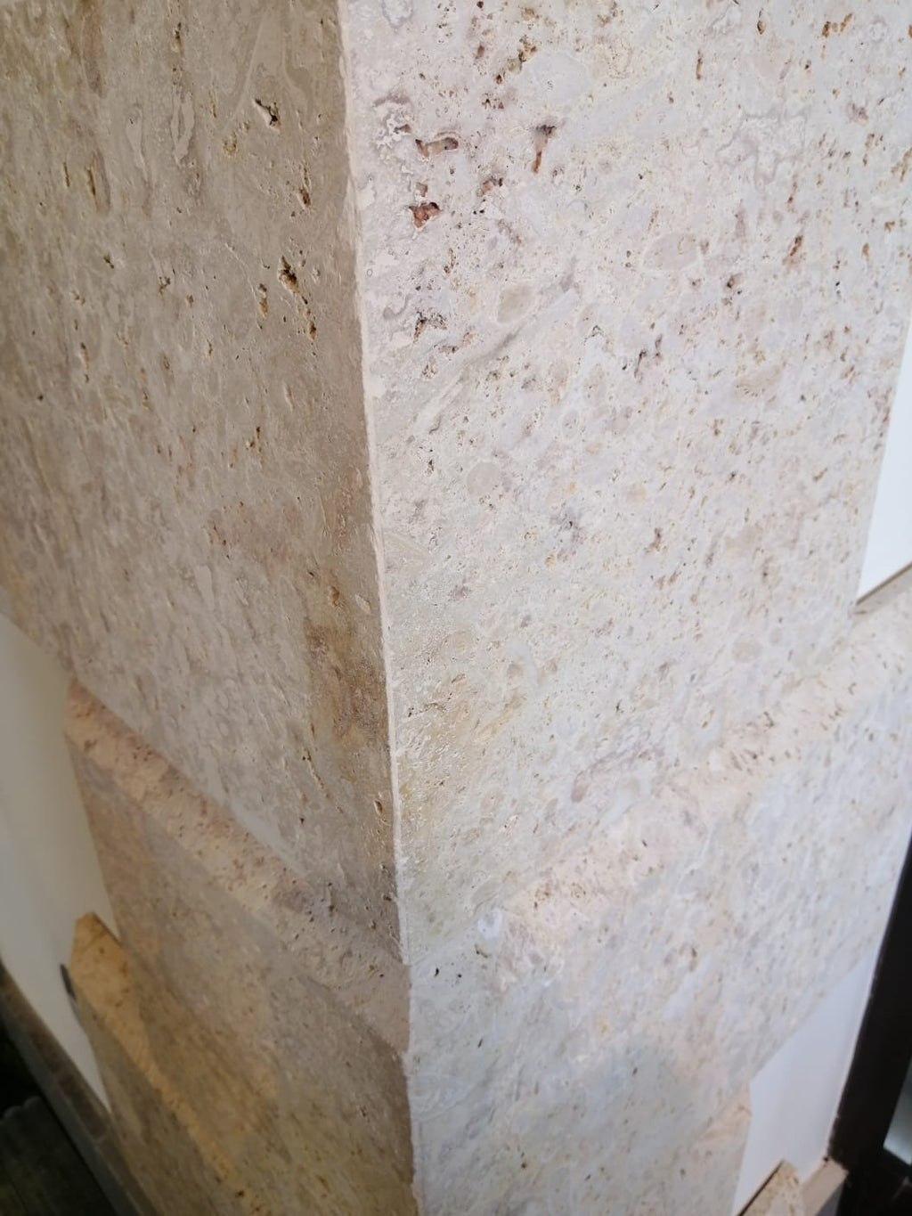 CORAL CLASSIC Brushed & Unifilled Tile - Hawaii Stone