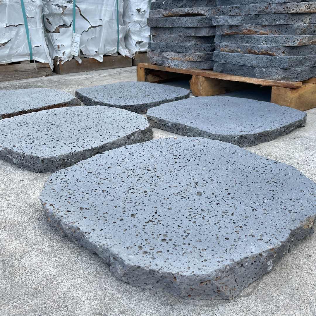 PUKA LAVA GREY-ROUND RANDOM, Basalt Brushed - 18"d.&up x 1.5