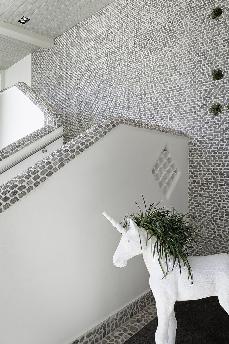 ALPINE, STRIP PEBBLE - Hawaii Stone