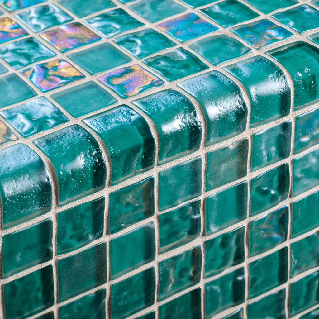 COOL TROPICS, LAVA V-CAP STRIP - Hawaii Stone